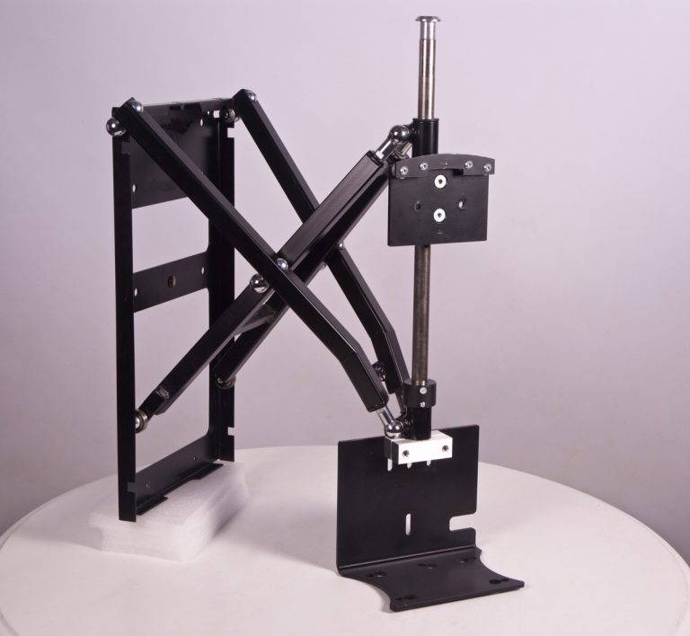 BeoVision 7-40" Pull & Rotate Wall Bracket with 45 degree rotation