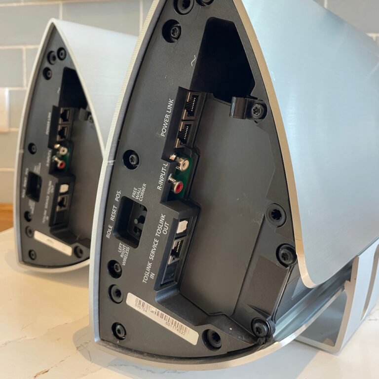 BeoLab 17 Active Speakers + Table Stands - Silver