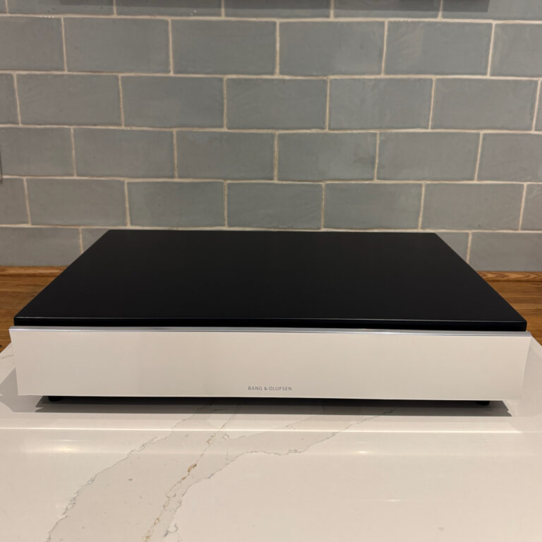 Accessories inc Beo4 Remotes, Wall brackets, Floor/Table Stands ...